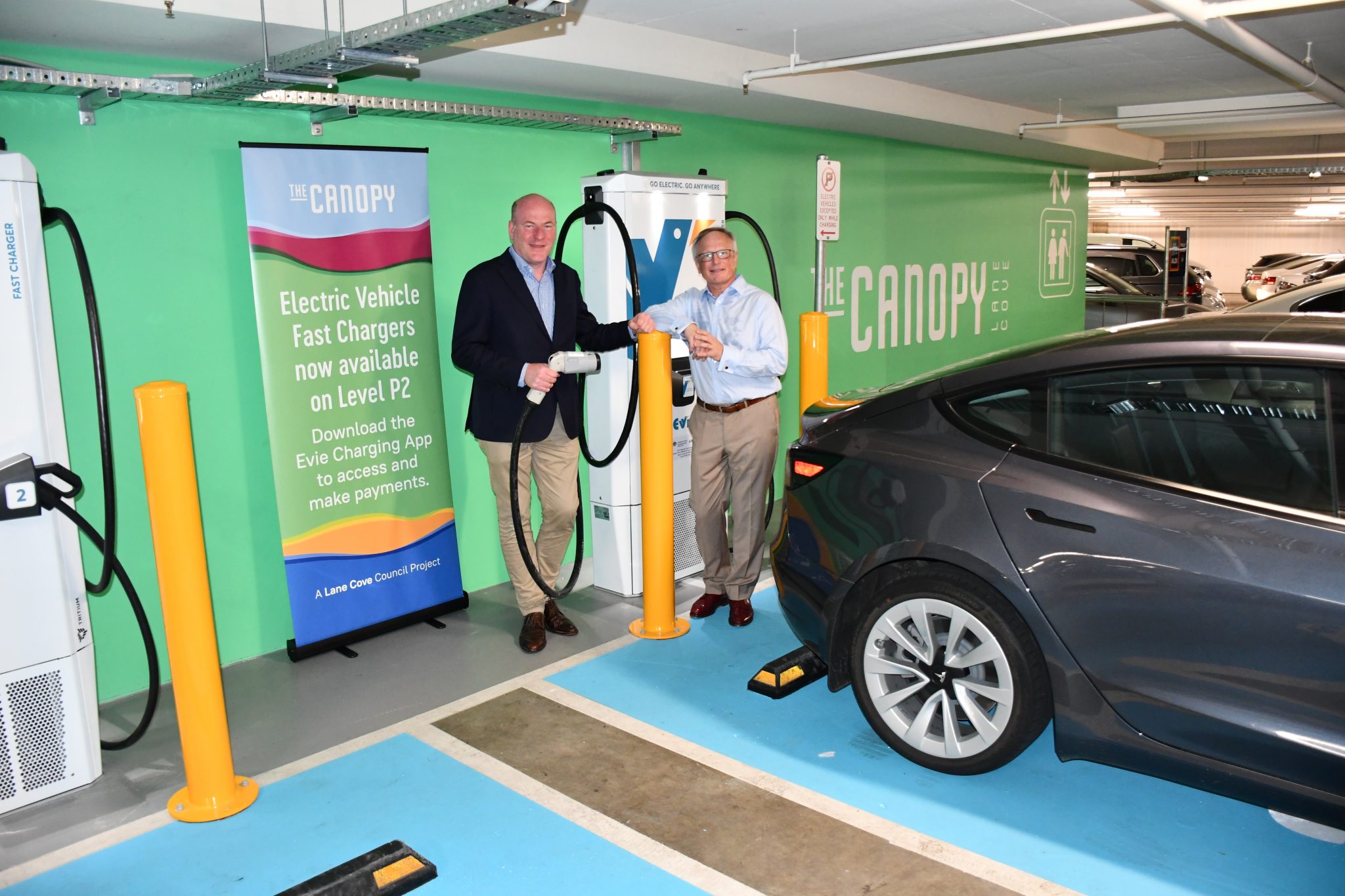 Ultra Fast Electric Car Charging Stations | Evie Networks