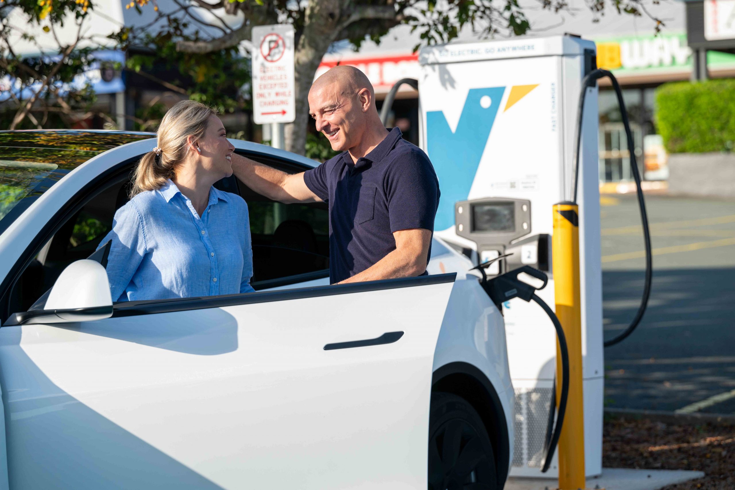 Top 10 Reasons to Switch to an Electric Car - Evie Networks