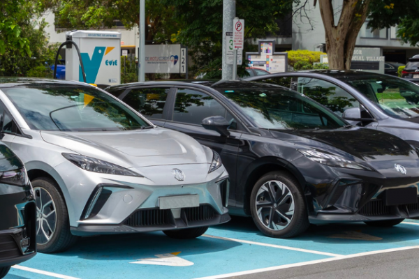Ultra Fast Electric Car Charging Stations | Evie Networks